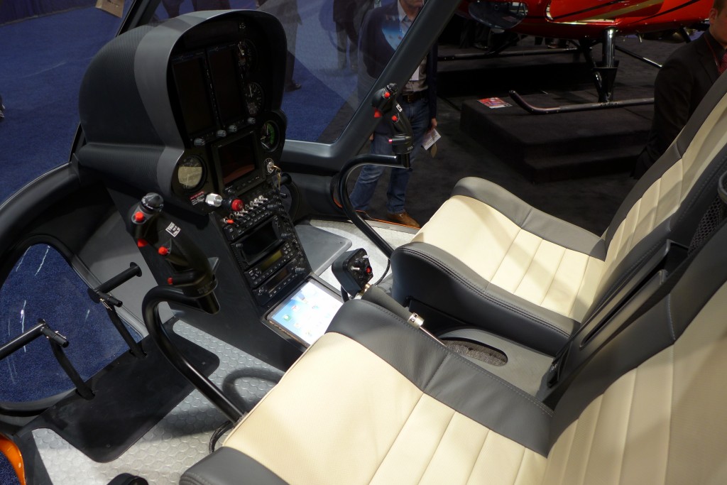 Enstrom TH180 Interior | Alain Gayot Photos Gallery