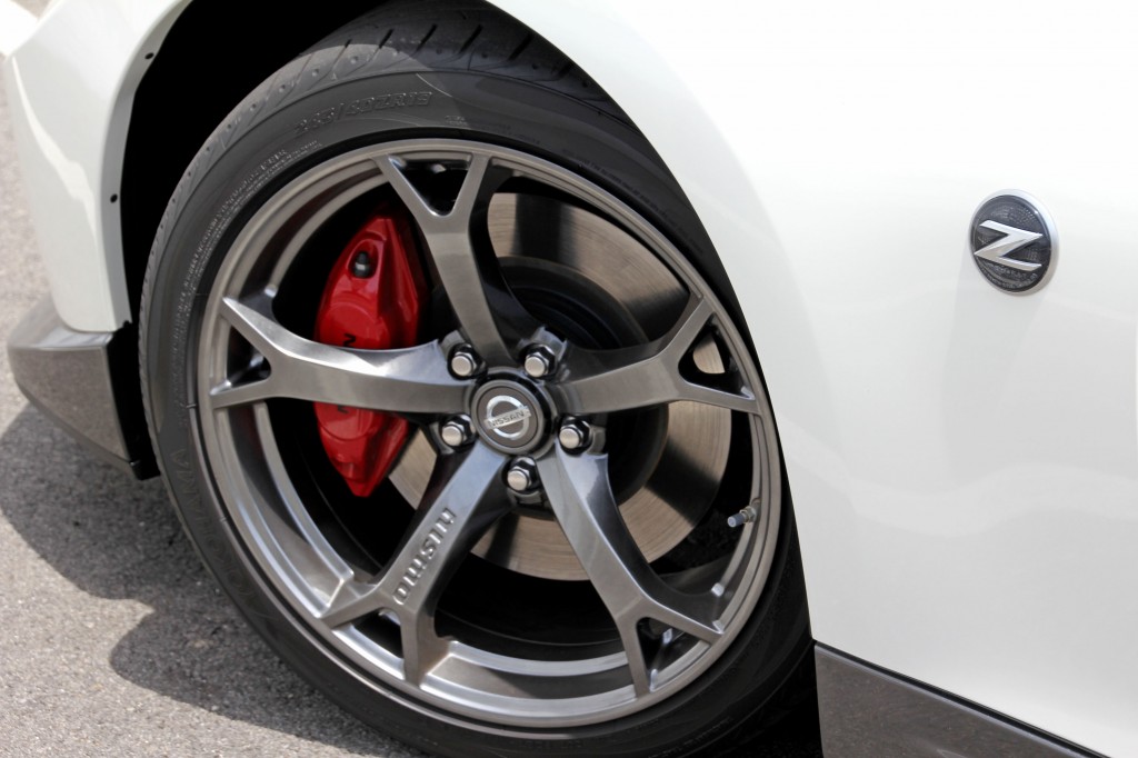 Nissan 370Z Nismo brakes | Alain Gayot Photos Gallery